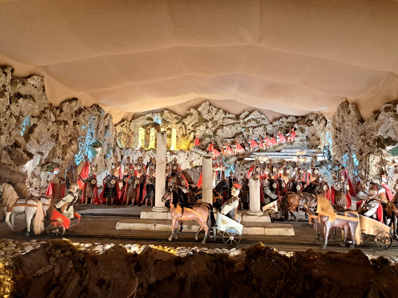 Vibonati, inaugurata mostra presepiale: 27 stanze e migliaia di statue ...