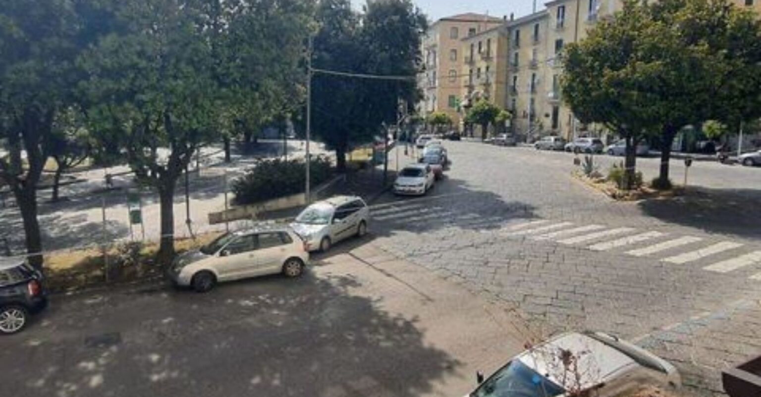Eboli, donna investita in strada: trasportata in ospedale | Giornale ...